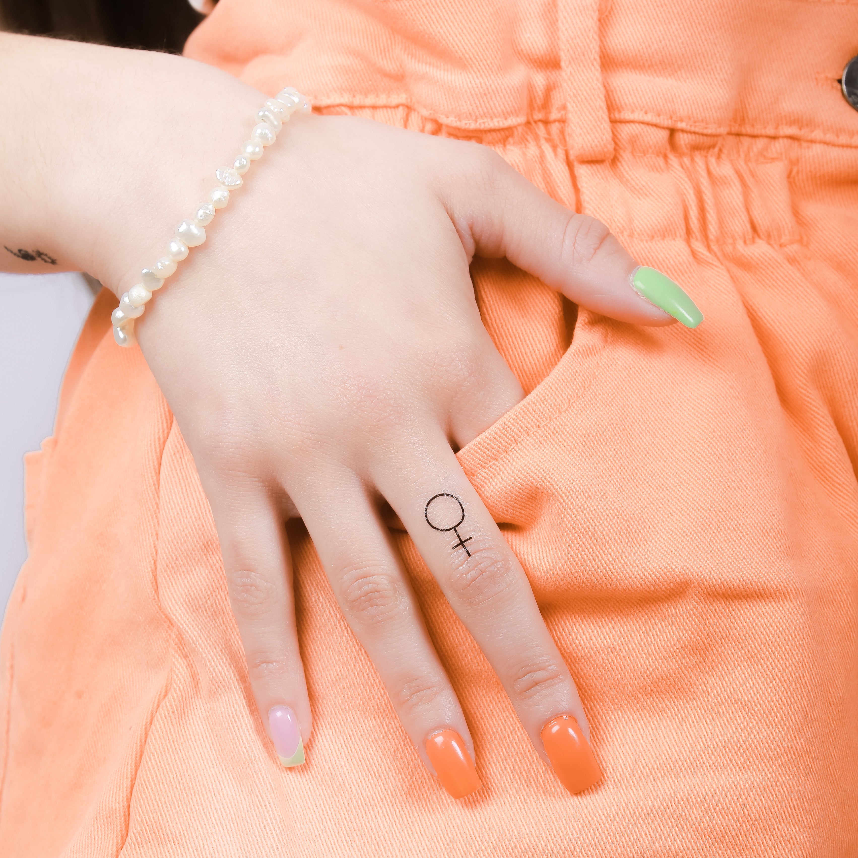 Flash Tattoos | Feminist pictogram - Ephemeral committed tattoo – The ...